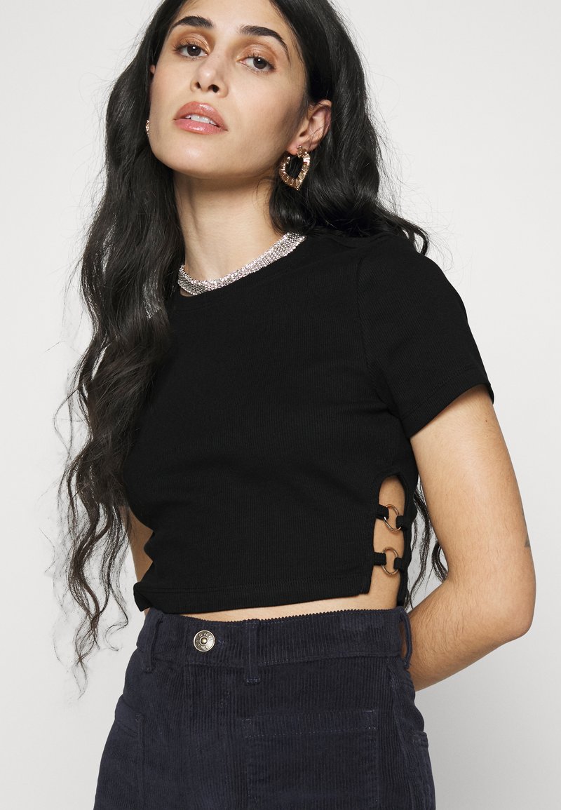 ONLY Petite ONLFREJA - T-shirts med print - black/svart - Zalando.no