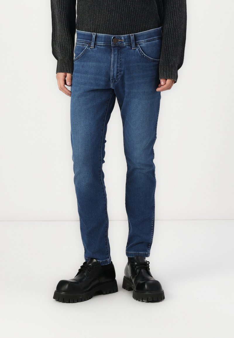 Wrangler BRYSON - Jeans Skinny Fit - dandelion summer/mörkblå denim ...