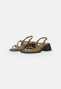Vagabond INES - Riemensandalette - amber green/oliv - Zalando.ch