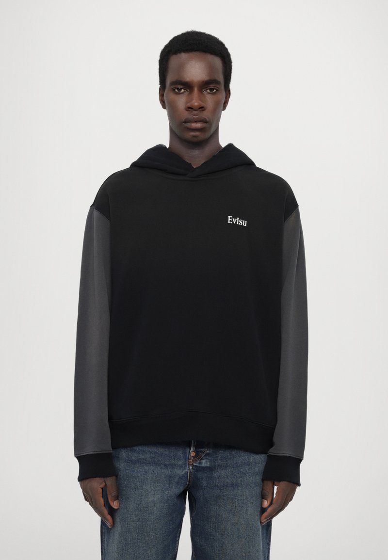 Evisu PRINT AND CONTRAST SLEEVE - Bluză de molton - black/negru ...