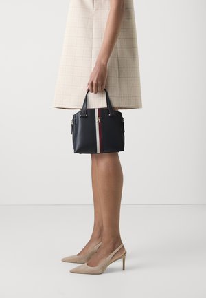 Tommy Hilfiger POPPY SMALL TOTE CORP - Handtasche - space blue ...