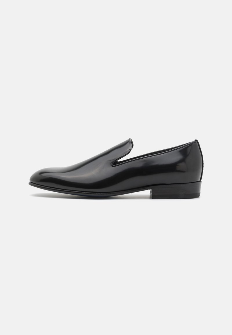 Stuart Weitzman ALFRED - Elegantní nazouvací boty - black/černá ...
