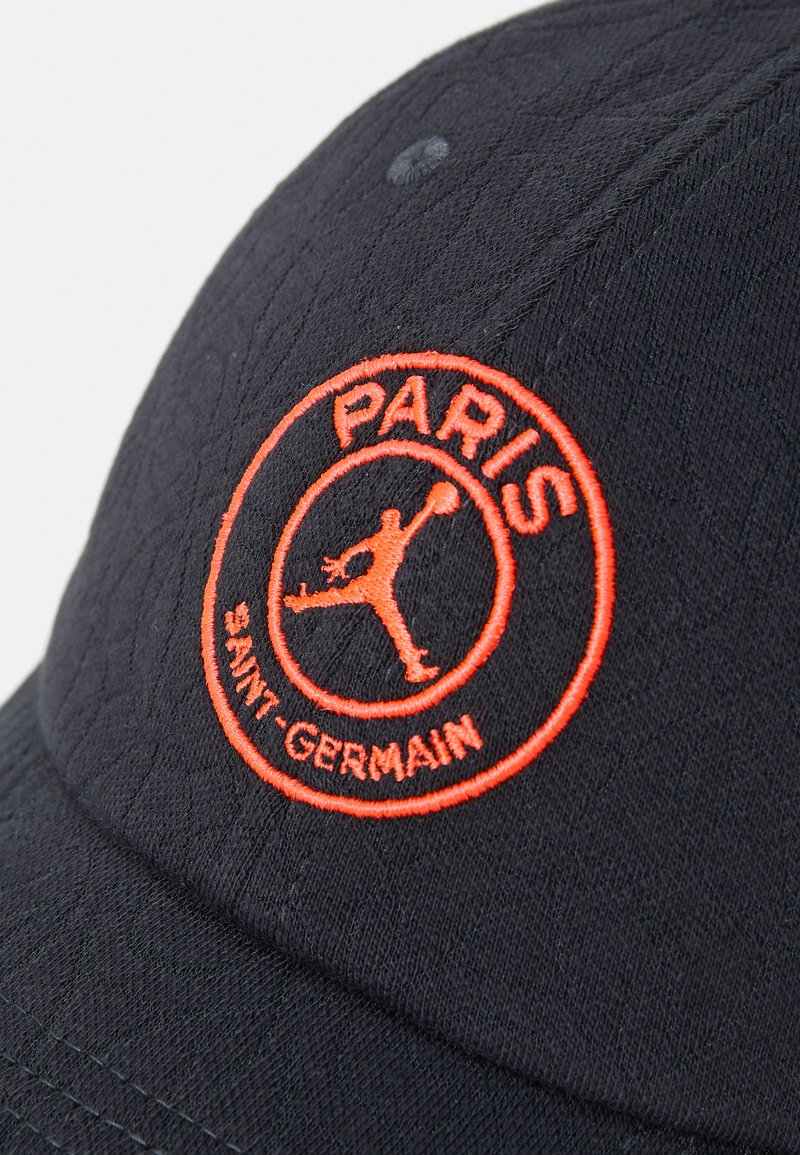 Cb Club Logo Nike Performance U J CLUB CAP S CB PARIS ST GERMAIN