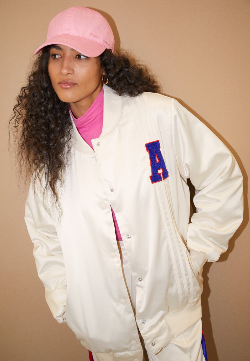 adidas Originals VARSITY JACKET - Bomber Jacket - white - Zalando