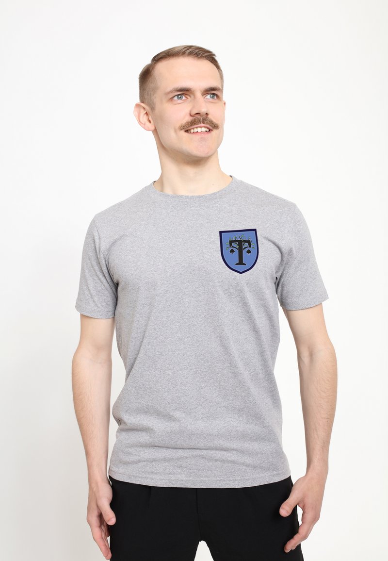 Henry Tiger HEARTSTOPPER TRUHAM BUDDING TREE BADGE - Print T-shirt ...