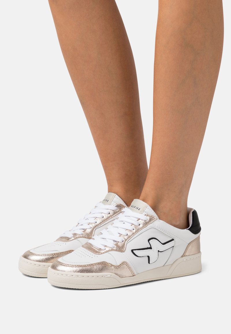 Nubikk BLUEBERRY PULSE - Sneaker low - white/gold/weiß - Zalando.at