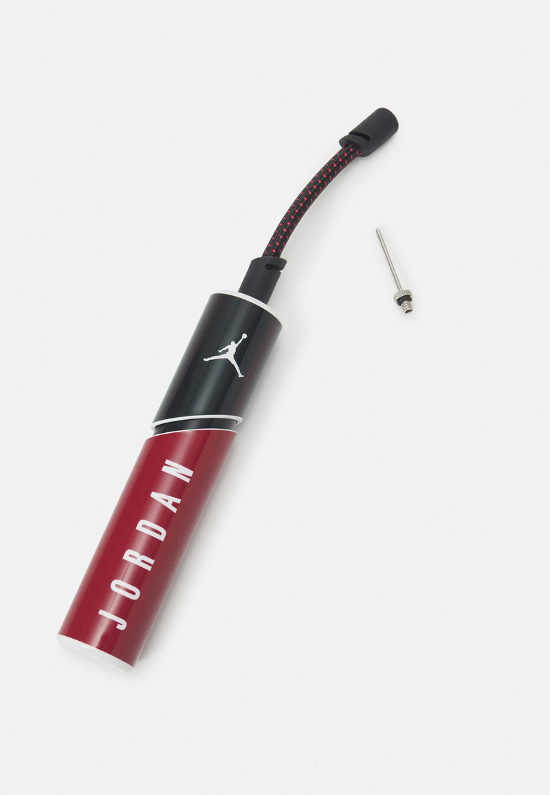 Jordan ESSENTIAL BALL PUMP - Other accessories - gym red/black/white ...