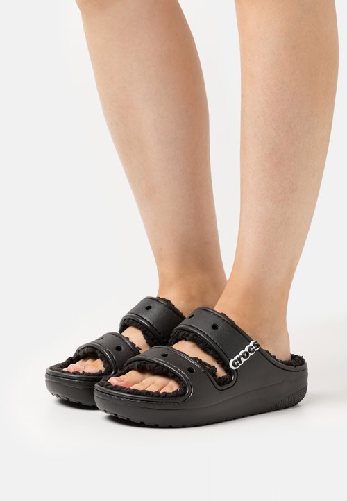 Crocs SPLASH STRAPPY SANDAL - Badslippers - black/zwart-metallic ...