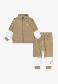 Jordan COLOR BLOCK TRICO TAPING UNISEX SET - Tracksuit - beige ...