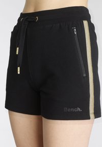Bench Shorts - schwarz - Zalando