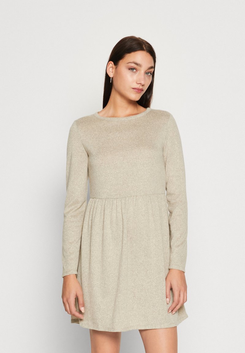 JDY TONSY JRS ATK - Strickkleid - sandshell/beige - Zalando.ch