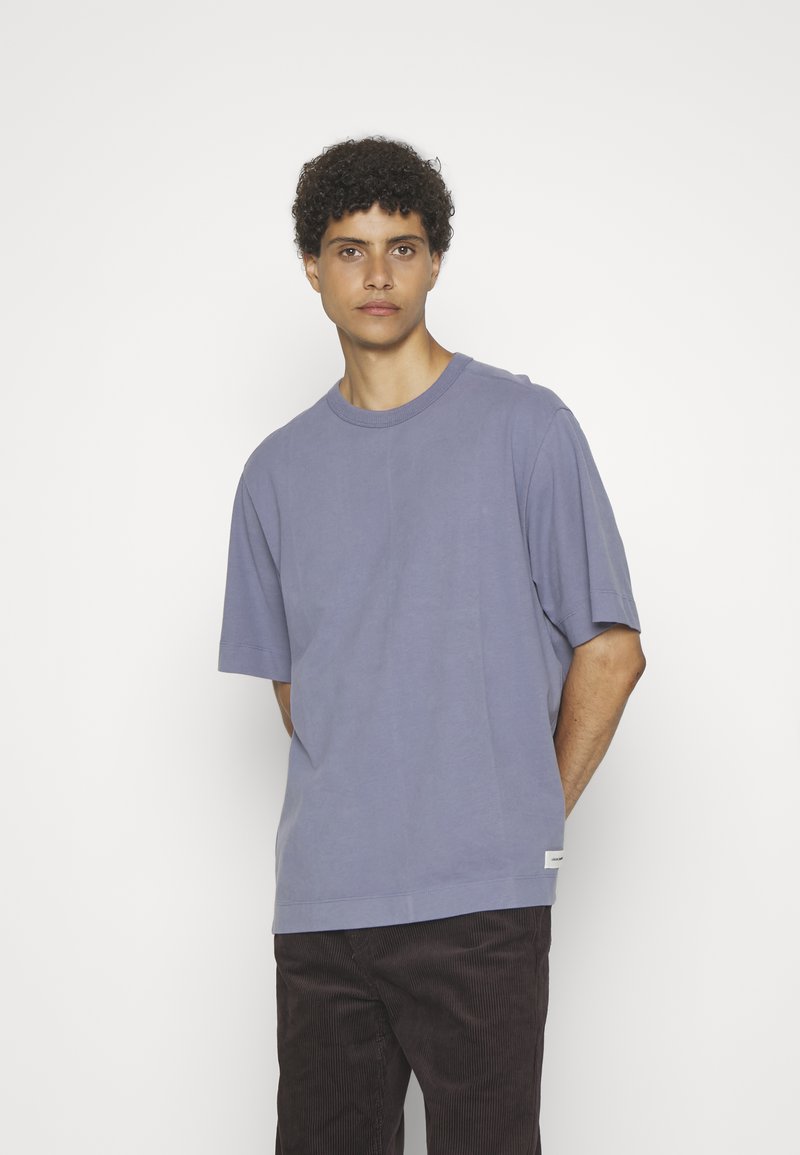 Abercrombie & Fitch INTERNATIONAL DISTORTION REFRESH - T-shirt basic ...