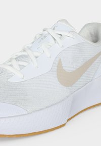 Nike Performance VAPOR LITE 3 - Zapatillas de tenis para todas las ...