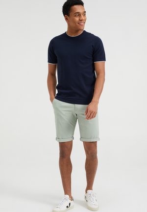 Casual Friday ALLAN - Short - burnt olive/vert sapin - ZALANDO.FR
