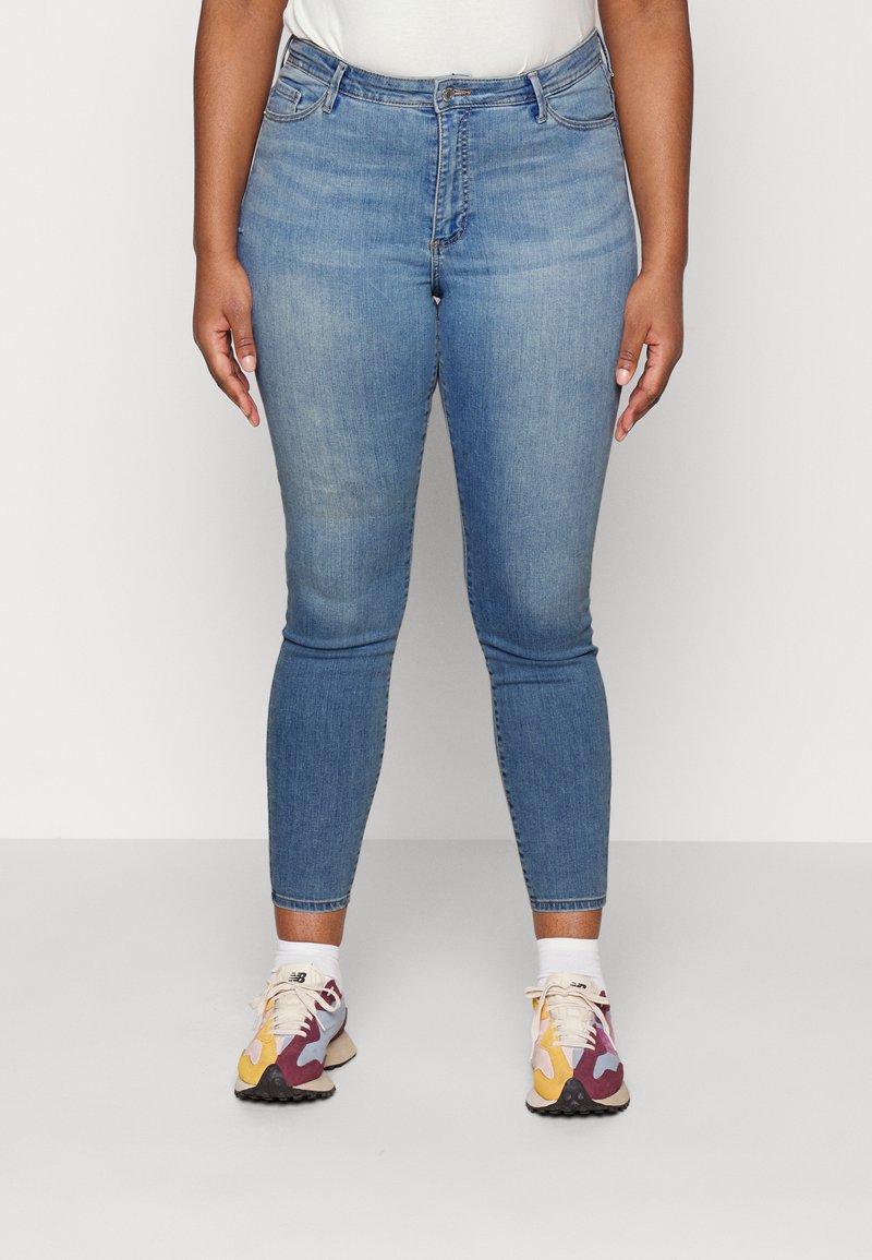 Vero Moda Curve VMPHIA JEANS CURVE NOOS - Jeans Skinny Fit - light blue ...