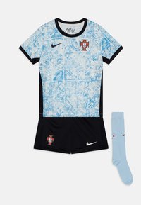 Nike Performance PORTUGAL FPF LITTLE KIDS STADIUM KIT AWAY UNISEX SET ...
