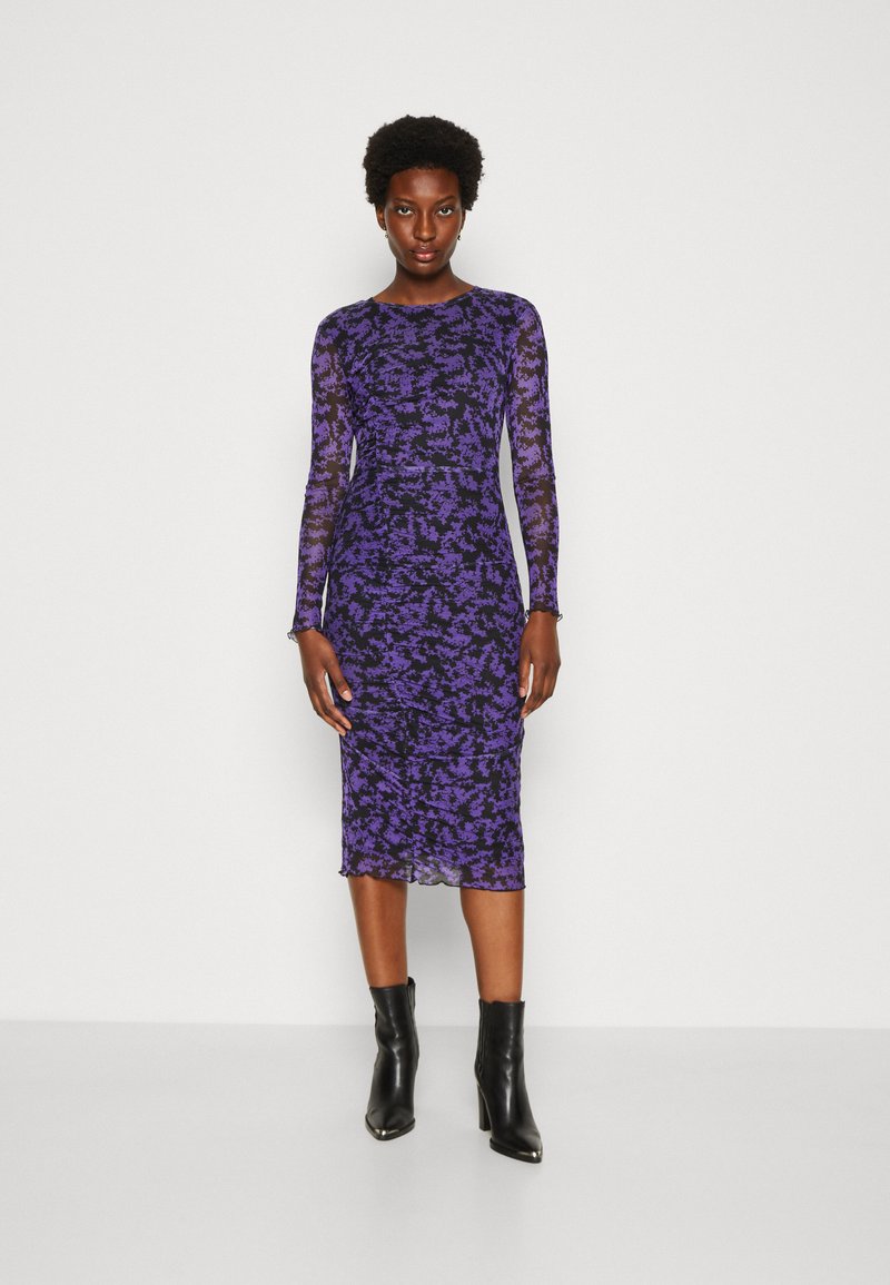 TOM TAILOR DENIM MIDI DRESS WITH GATHERING - Freizeitkleid - lilac/black/lila - Zalando.at