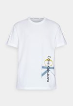 Calvin Klein Jeans TWO TONE MONOLOGO TEE - T-shirt imprimé - bright white/blanc - ZALANDO.FR