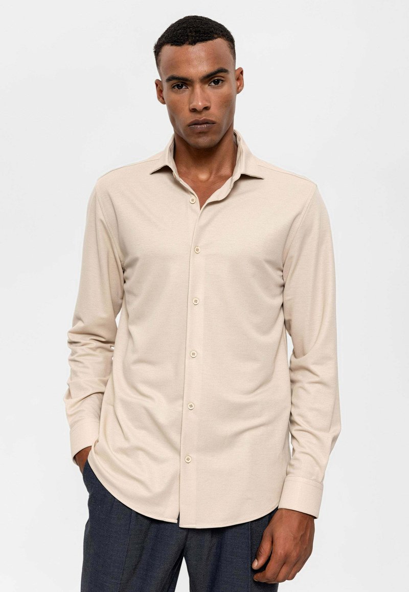 Antioch KENT COLLAR CASUAL - Shirt - beige - Zalando