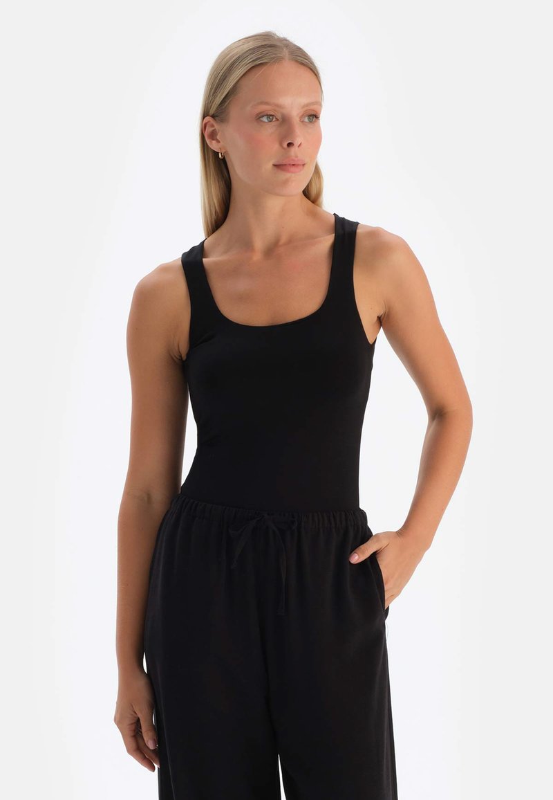 DAGI U-NECK - Linne - black/svart - Zalando.se