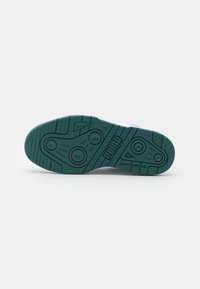 Puma SLIPSTREAM JR UNISEX - Trainers - white/varsity green/white ...