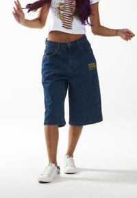 Ed Hardy BORN WILD - Jeans Shorts - indigo/blue denim - Zalando.de