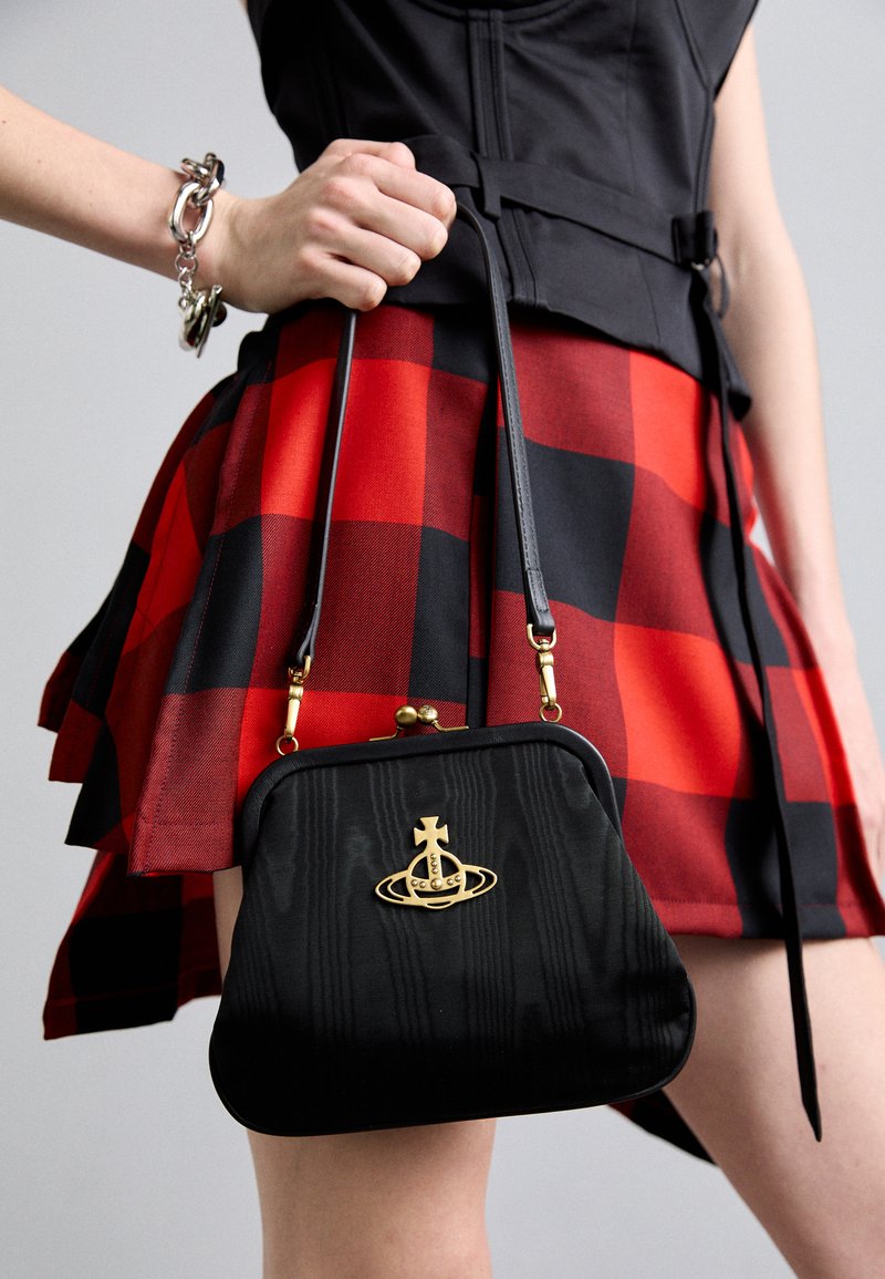 Vivienne Westwood VIVIENNE - Clutch - black/schwarz - Zalando.at
