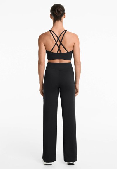 OYSHO HIGH-RISE COMFORTLUX STRAIGHT-LEG - Leggings - Hosen - black ...