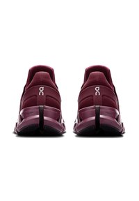 On CLOUDSWIFT 4 AD - Walking trainers - maroon maroon/red - Zalando