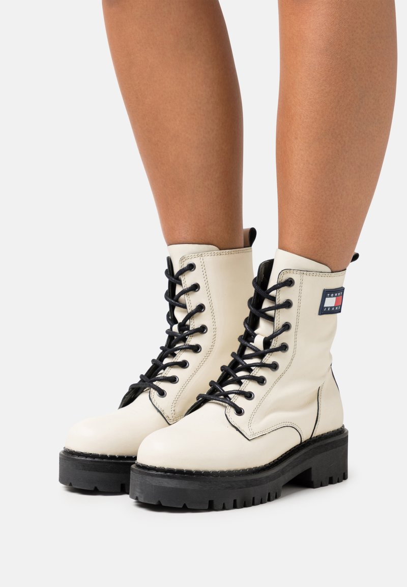 Tommy Jeans URBAN PIPING BOOT - Platform ankle boots - ivory/off-white ...