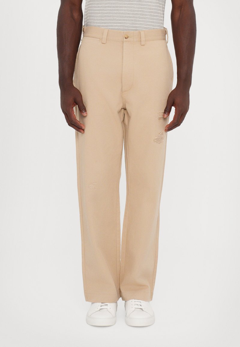 Polo Ralph Lauren BIG CHINO FLAT FRONT - Chinos - classic tan/black ...