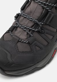 Salomon QUEST 4 GTX - Túracipők - magnet/black/quarry/fekete - Zalando.hu