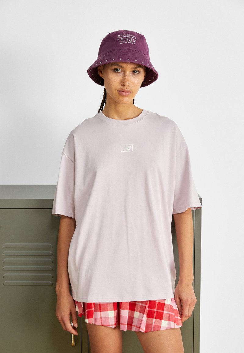 New Balance ESSENTIALS GRAPHIC OVERSIZED - Print T-shirt - december sky ...