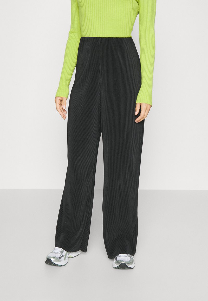 Vero Moda Petite VMLICA WIDE PANTS - Trousers - black - Zalando.co.uk
