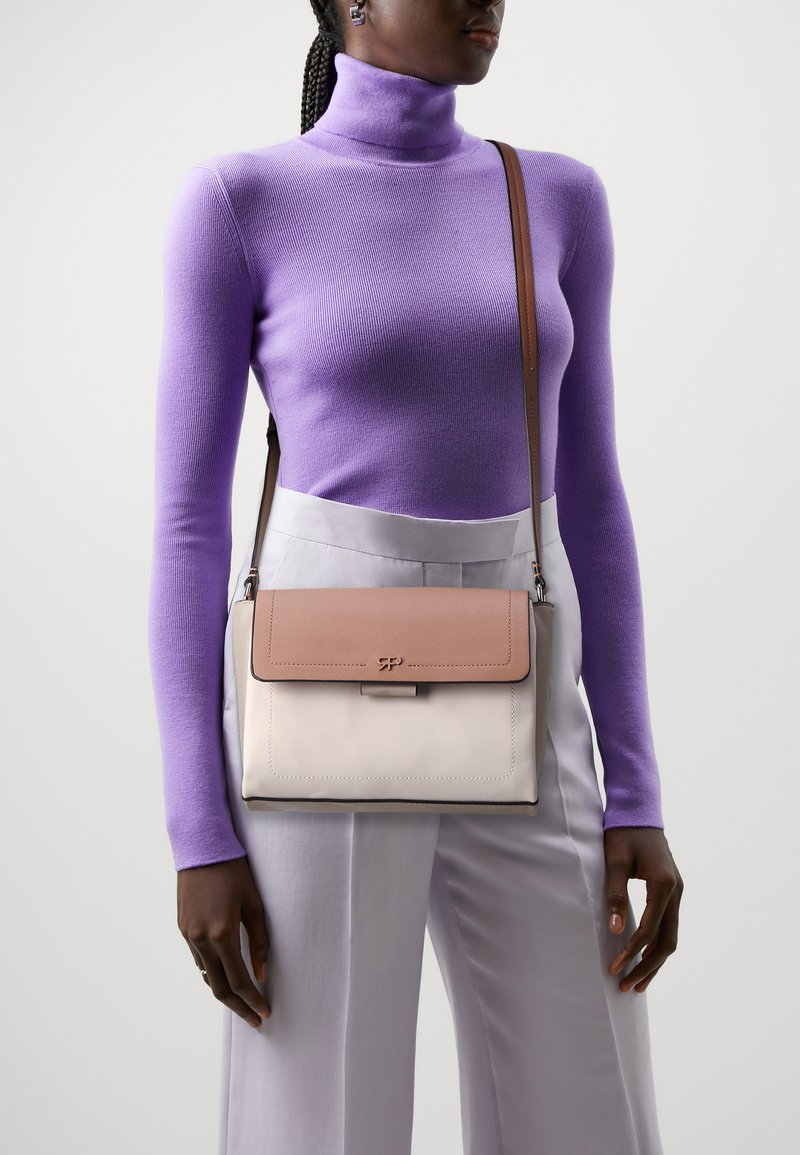 PARFOIS CROSSBODY BAG ROY - Across body bag - camel - Zalando.ie