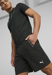 Puma AMG PETRONAS MOTORSPORT - Szorty - black/czarny - Zalando.pl