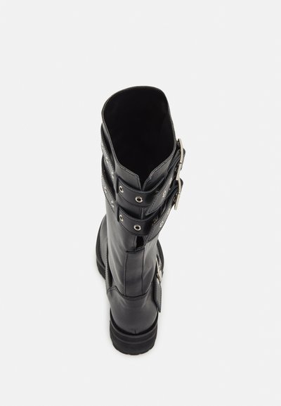 Reike Nen VANESSA HONG X REIKE NEN LANDED - Plateaustiefel - black ...