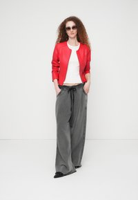 ONLY ONLSARAMY JACKET - Kunstlederjacke - barbados cherry/rot - Zalando.at