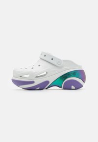 Crocs BUBBLE CRUSH REFLECTOR UNISEX - Rantasandaalit - moonlight ...
