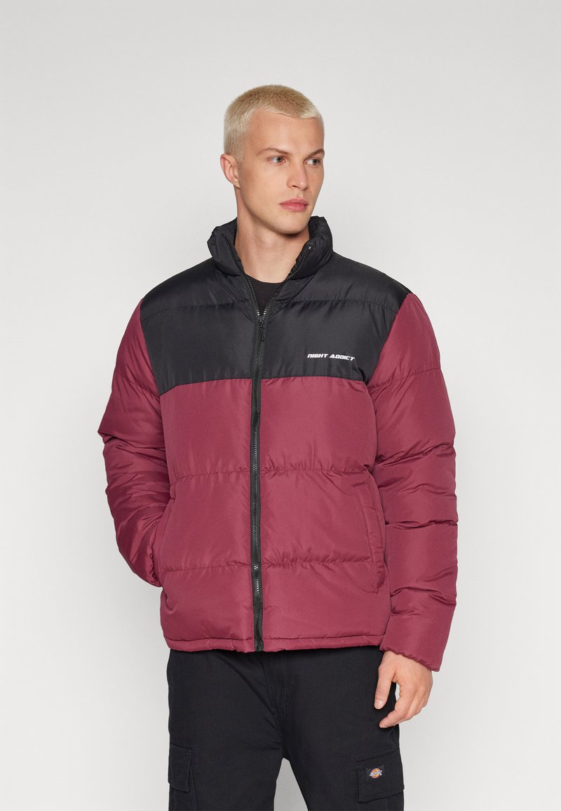 Night Addict NADAVISBUR - Winterjas - burgundy/black/bordeauxrood ...