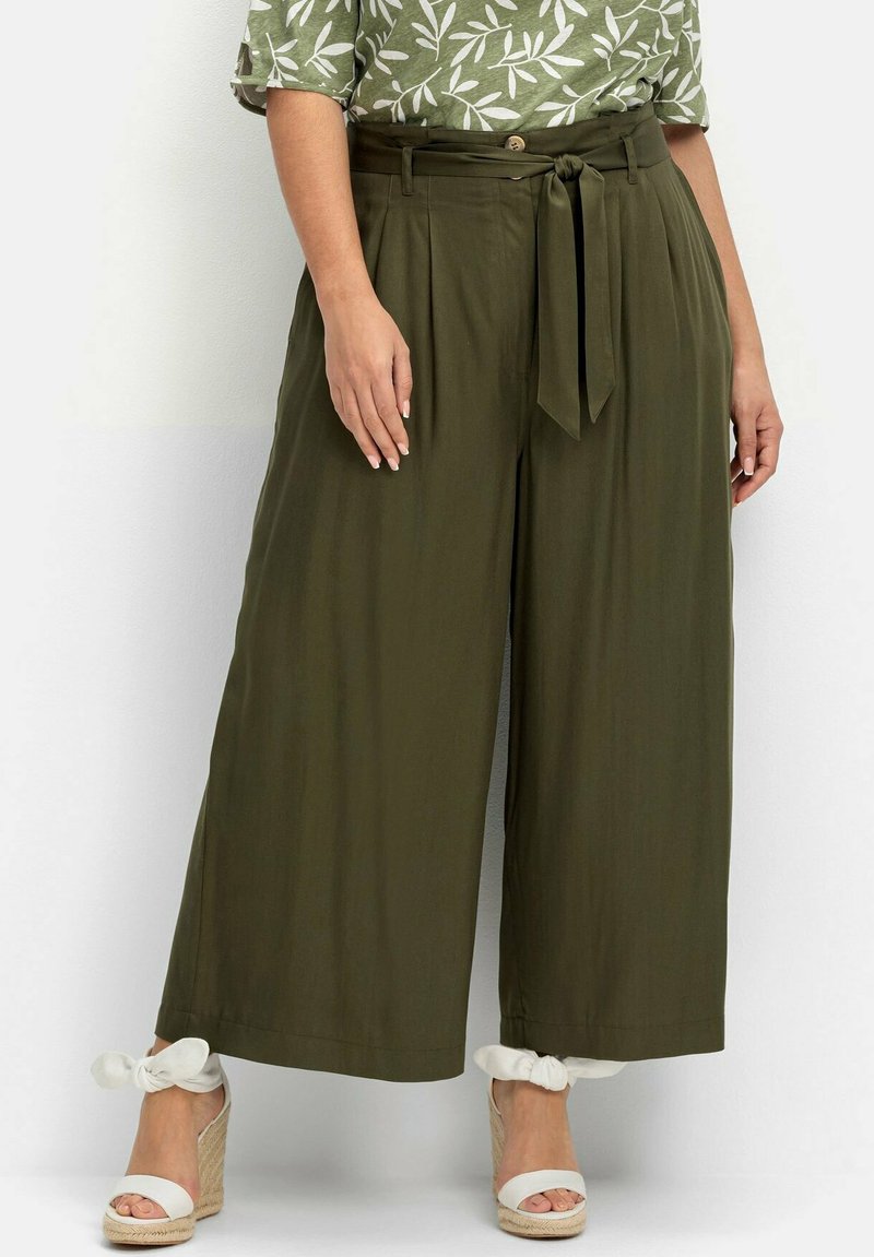 Sheego CULOTTE - Broek - dunkeloliv/olijfgroen - Zalando.nl