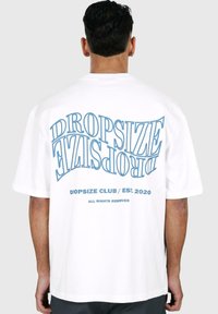 Dropsize MIRRORED LOGO - Triko s potiskem - cream white/bílá - Zalando.cz