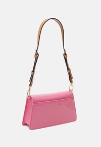 Furla ZOE MINI SHOULDER BAG - Umhängetasche - blossom/pink - Zalando.ch