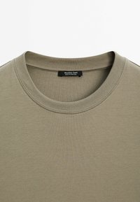 Massimo Dutti AUS PREMIUM - T-Shirt basic - mottled brown/braun meliert ...