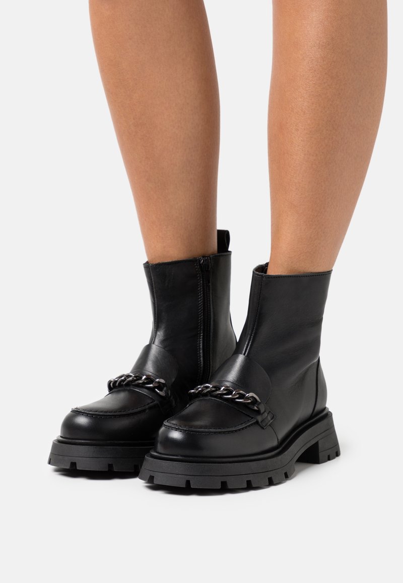 Vero Moda VMMILEO BOOT - Platform ankle boots - black - Zalando.de