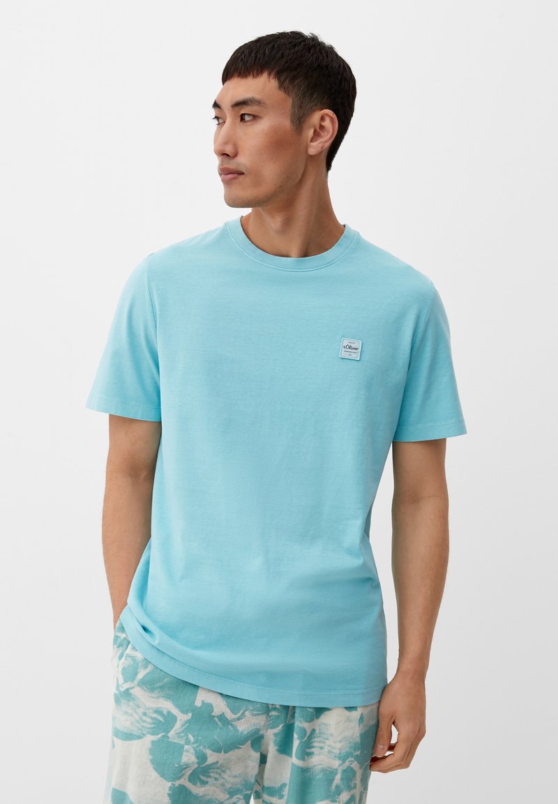s.Oliver MIT LOGO APPLIKATION - T-Shirt basic - helles türkis/hellblau ...