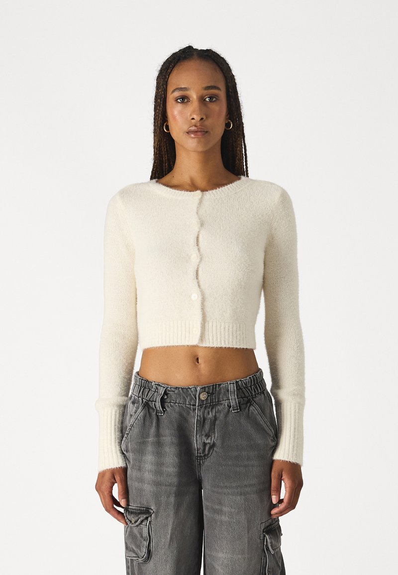 BDG Urban Outfitters BDG CROPPED CARDIGAN - Cardigan - ecru/off-white ...