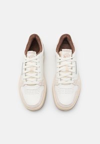 Reebok Classic PHASE COURT UNISEX - Trainers - chalk/paperwhite ...