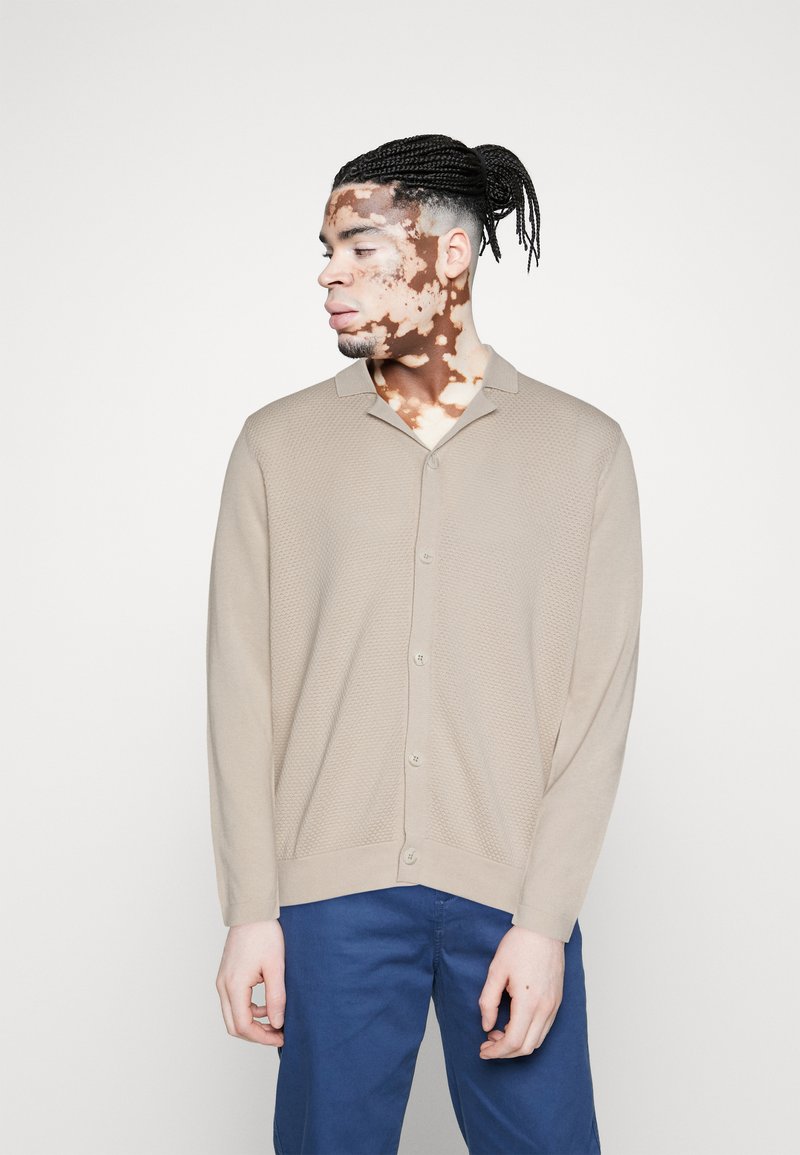 Selected Homme SLHMATTIS STRUCTURE - Strickjacke - oatmeal/beige ...