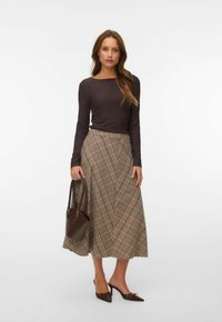 Vero Moda NANCY - Långärmad tröja - chocolate torte/brunmelerad ...